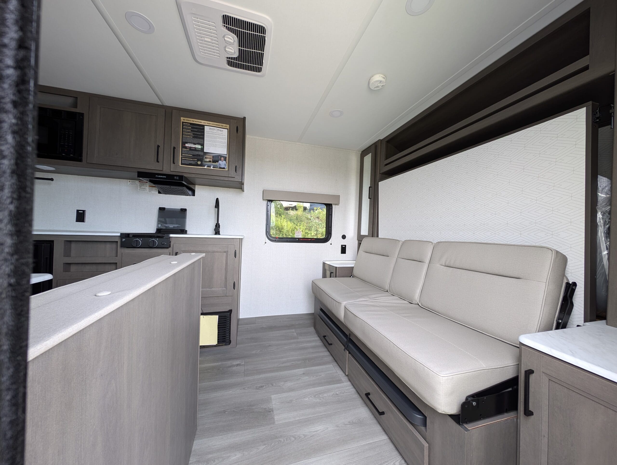 2025 Grand Design Transcend ONE 151RB | Marble RV - RVC Navigator